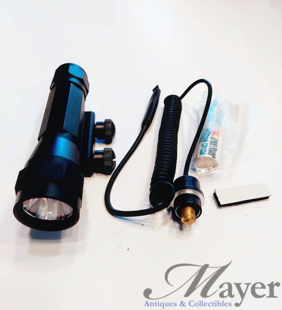 Leapers UTG Model LT-TL101 Tactical Flashlight with Mount and Cable